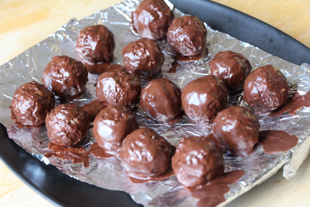 Zserbó Balls - Hungarian Recipes with American Ingredients VIII. - Easy ...